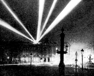 Paris Under Air Attack, 1915